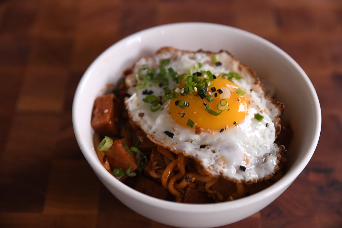 SPAM and Egg Buldak Spicy Ramen Recipe | Instant Ramen