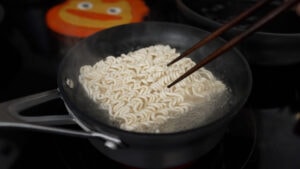 How to Cook Spicy Buldak Noodles | Instant Ramen