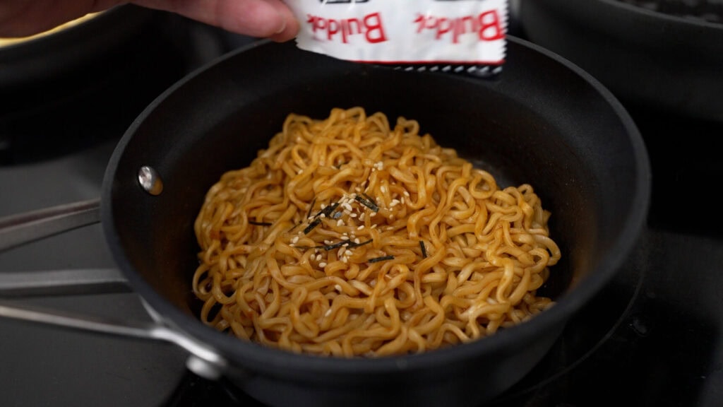 How to Cook Spicy Buldak Noodles | Instant Ramen