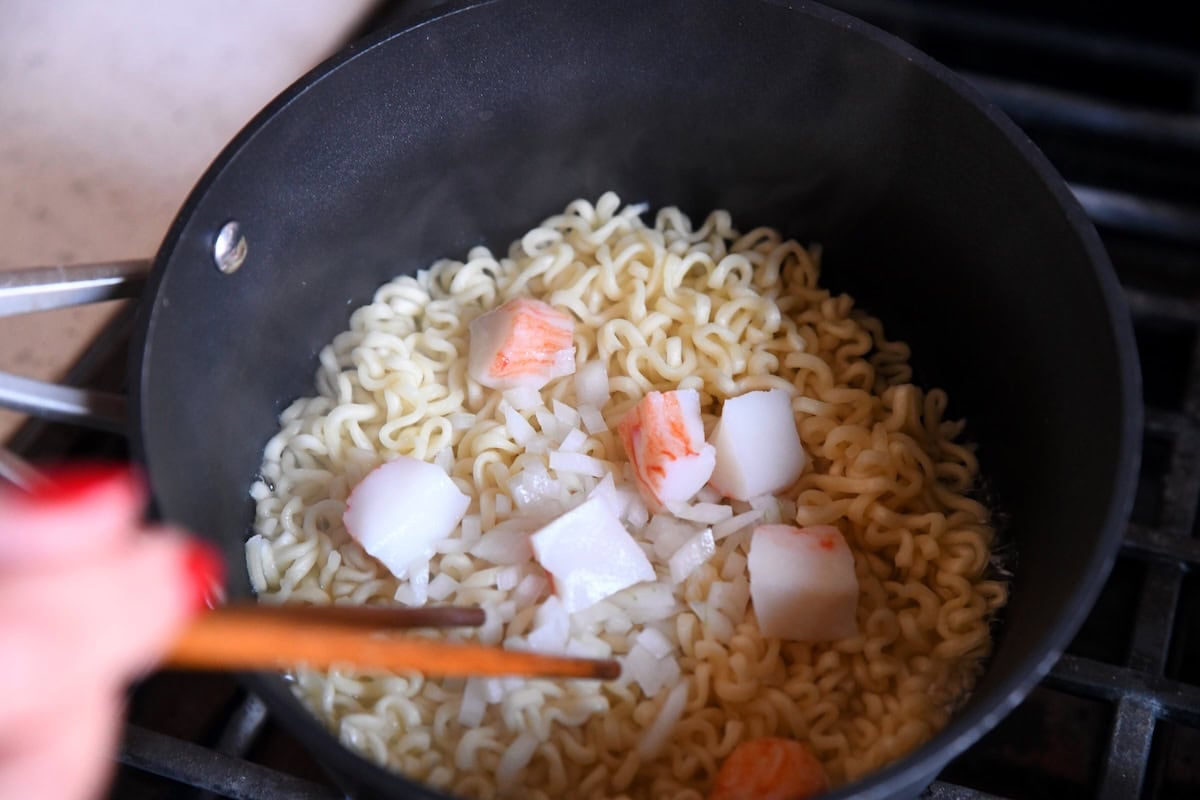 Creamy Cheesy Buldak Noodles with Imitation Crab Recipe | Instant Ramen