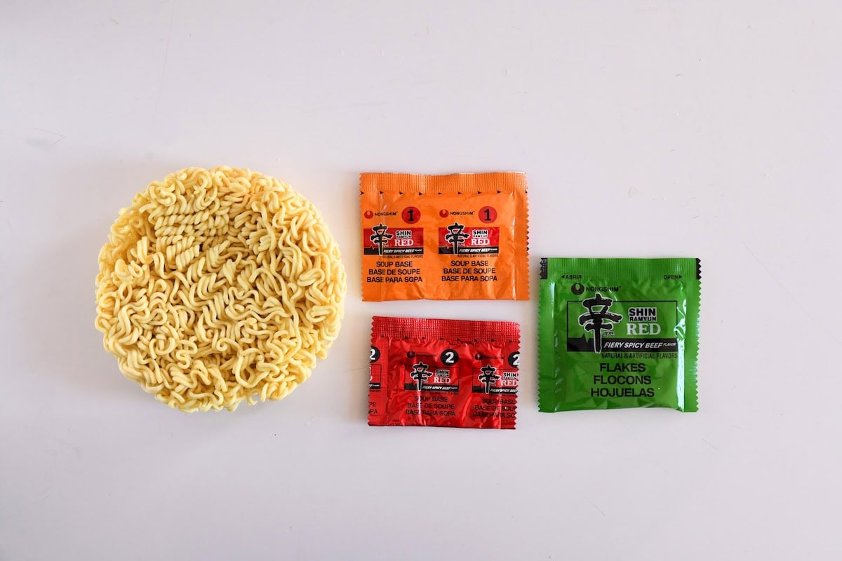 Nongshim Shin Ramyun Red Fiery Spicy Beef Review | Instant Ramen