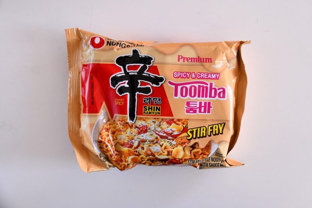 Nongshim Spicy & Creamy Toomba Stir Fry Noodles | Instant Ramen